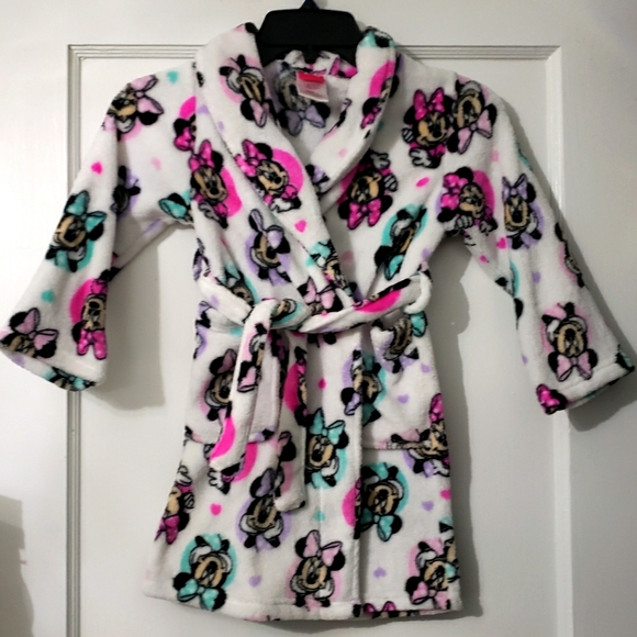 Disney | Pajamas | Disneys Minnie Mouse Bathrobe Sz 6 | Poshmark